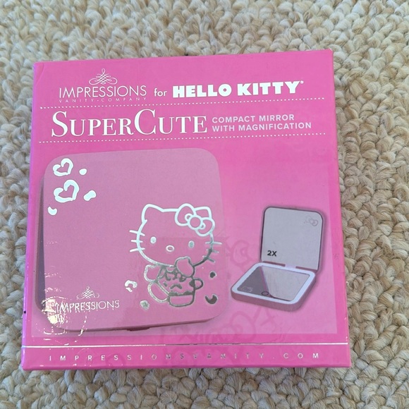 Hello Kitty | Accessories | Hello Kitty Supercute Compact Mirror With ...